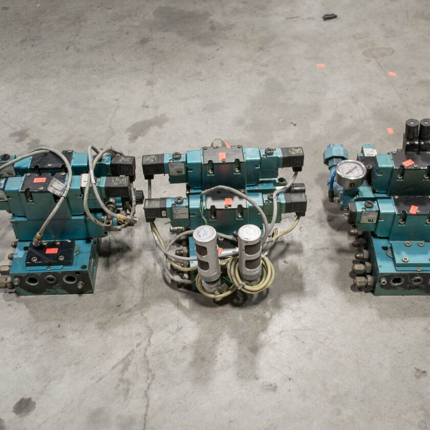 MAC 921B-RA Valve base with Valves – Coast Machinery Group